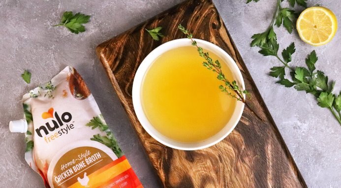 NULO FreeStyle Hearty Beef Bone Broth Dog & Cat Topper, 20-oz pouch ...