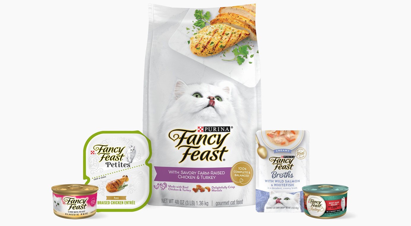 FANCY FEAST Senior Creamy with Chicken & Vegetables in Broth Cat Food ...
