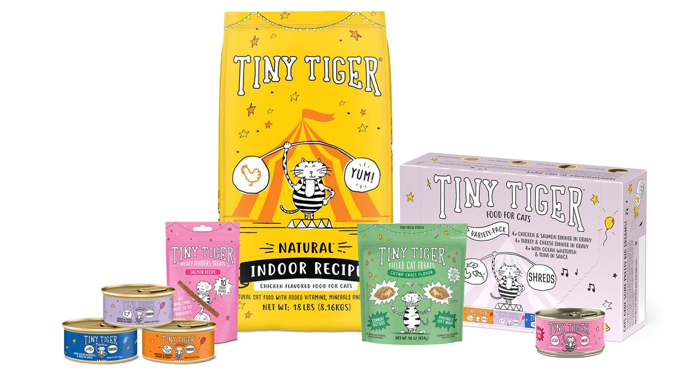TINY TIGER Lickables Bisque Senior Formula, Tuna & Chicken Recipe Cat ...