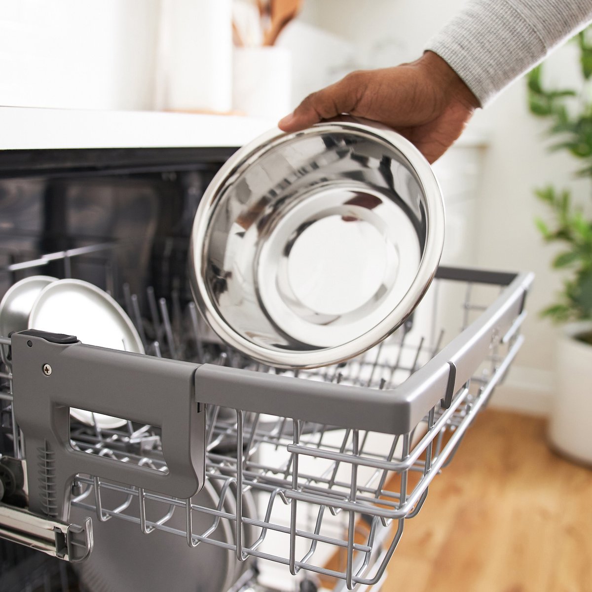 Discontinued - FRISCO Iron Stand Dog & Cat Single Bowl Diner, Large: 8 ...