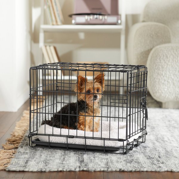 FRISCO Quilted Dog Crate Mat, Ivory, 18-in - Chewy.com