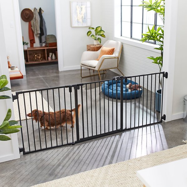FRISCO Deluxe Configurable 4-Panel Wood Dog Gate, 36-in, Mahogany ...