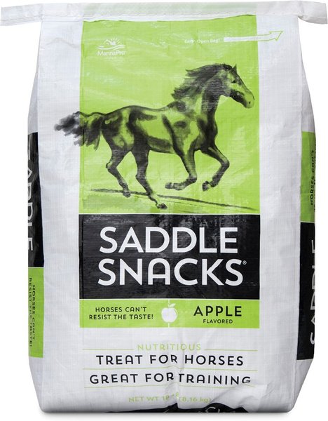 MANNA PRO Saddle Snacks Apple Flavored Pellet Horse Treats, 18-lb bag ...