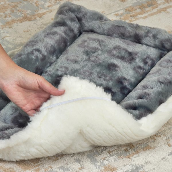 MIDWEST Quiet Time Fleece Reversible Dog Crate Mat, Gray Spotted Print, 30-in - Chewy.com