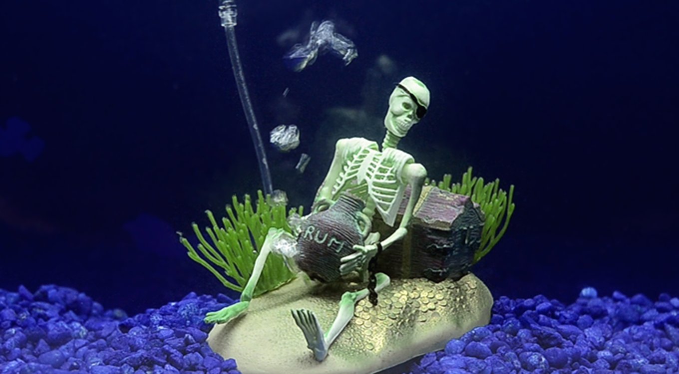 PENN-PLAX Action Air Diver with Hose Aerating Aquarium Ornament, 4-in ...