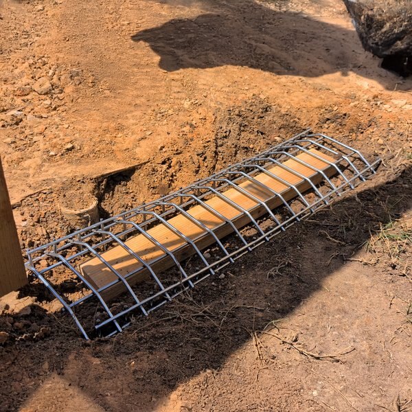 DIG DEFENCE No-Dig Gate Plate Dog Barrier, 4 count - Chewy.com