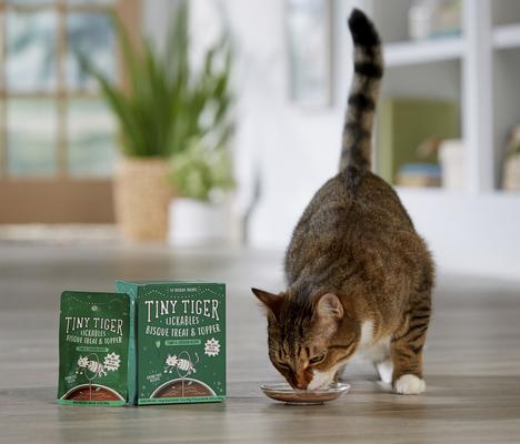 TINY TIGER Lickables Bisque Tuna & Chicken Recipe Cat Treat & Topper, 1 ...