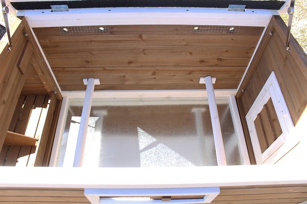 Out of Stock - ZYLINA Nesting & Roosting Box with Outer Egg Box - Chewy.com