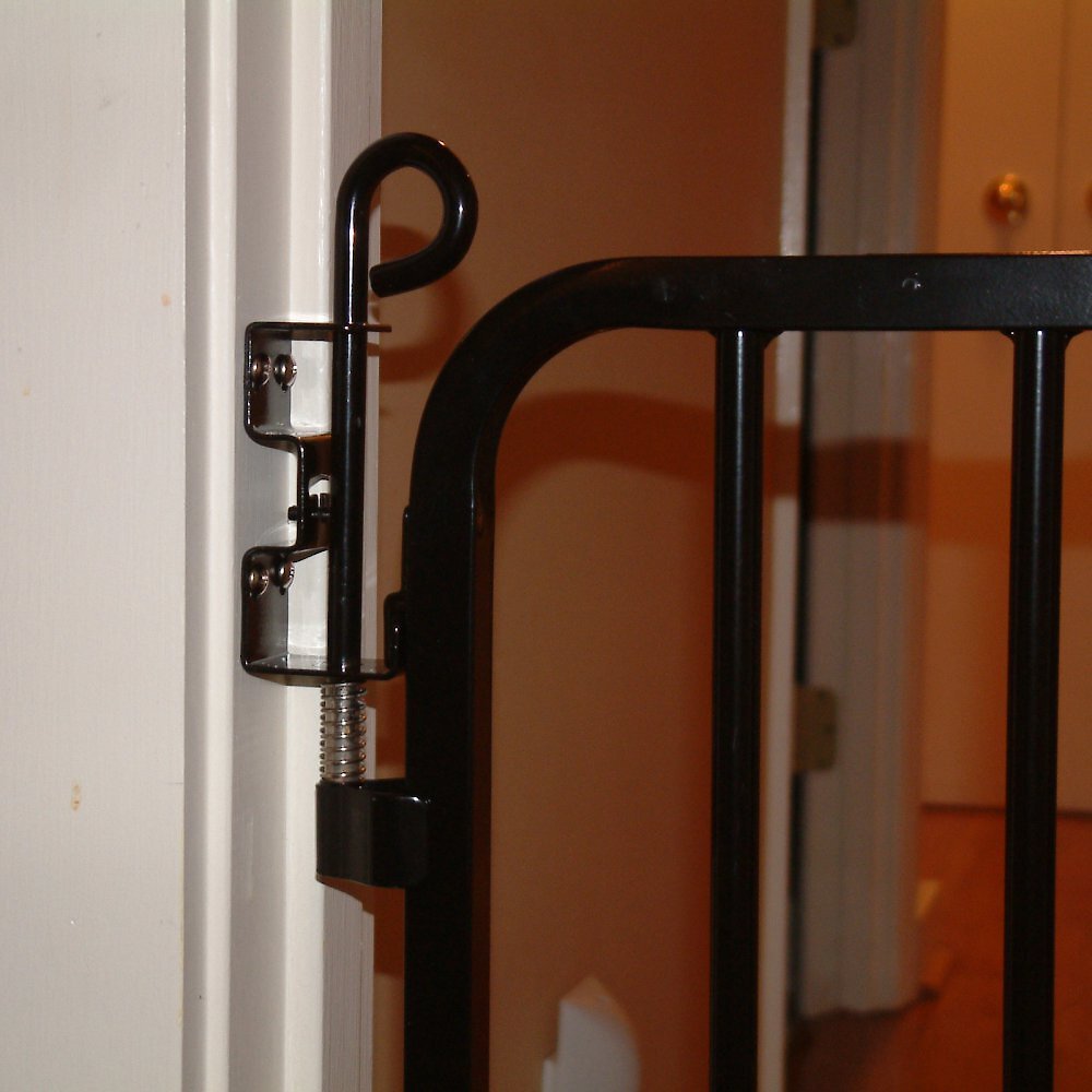 Out of Stock - CARDINAL GATES Auto-Lock Pet Gate, Black - Chewy.com